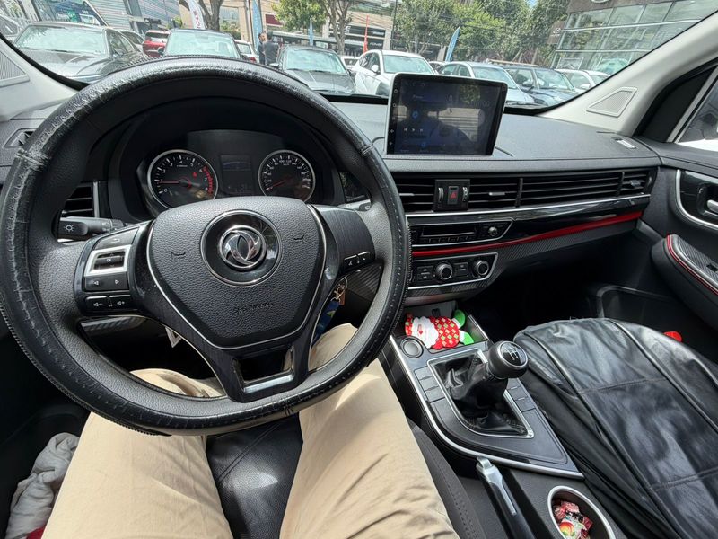 JOYEAR SX6 5MT 1,6 SFYZ42 - Gildemeister Usados